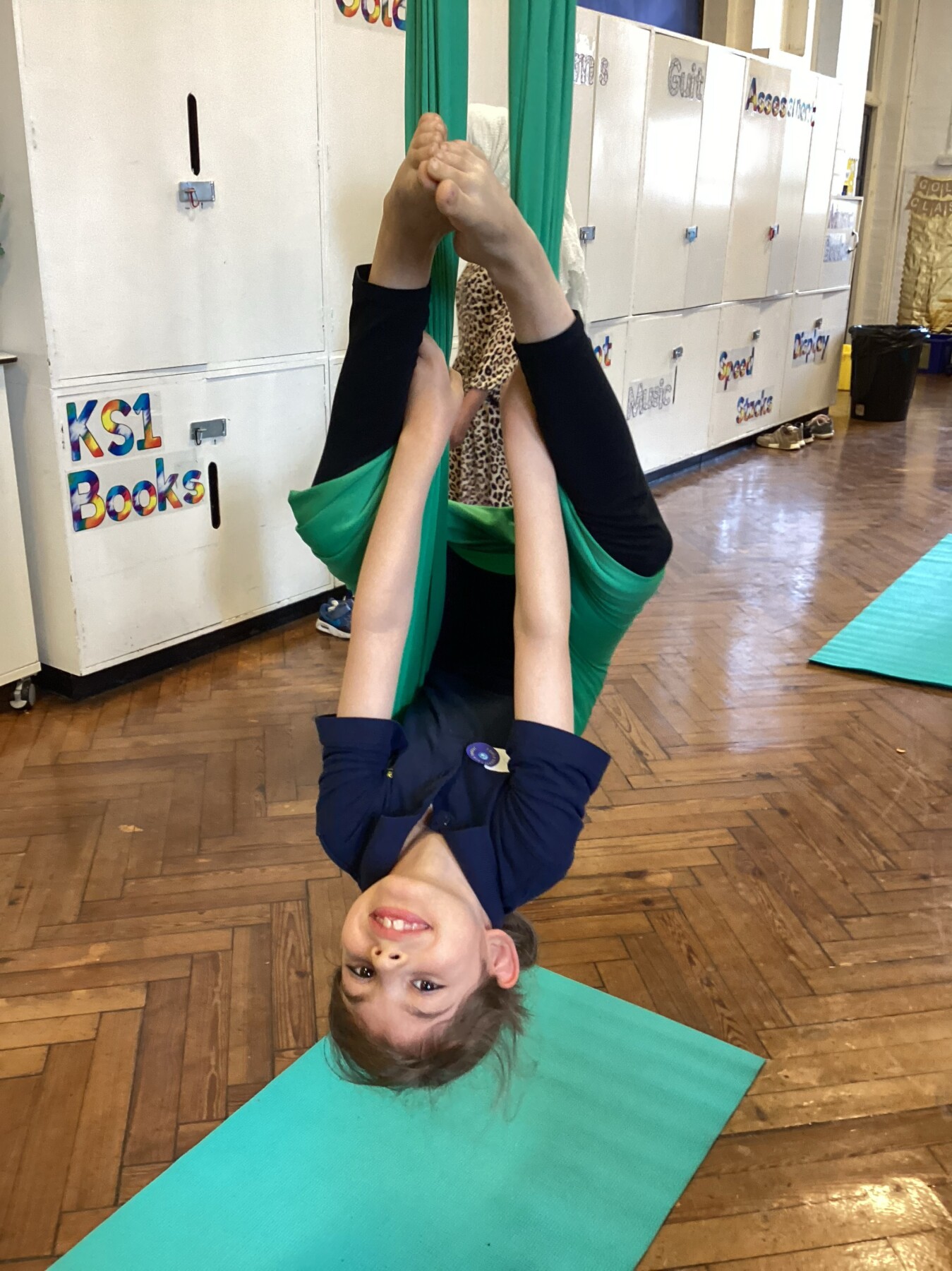 Flying Hands - Pakeman Primary School