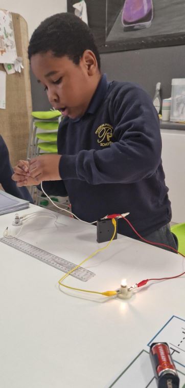 Electric Circuits - Pakeman Primary School