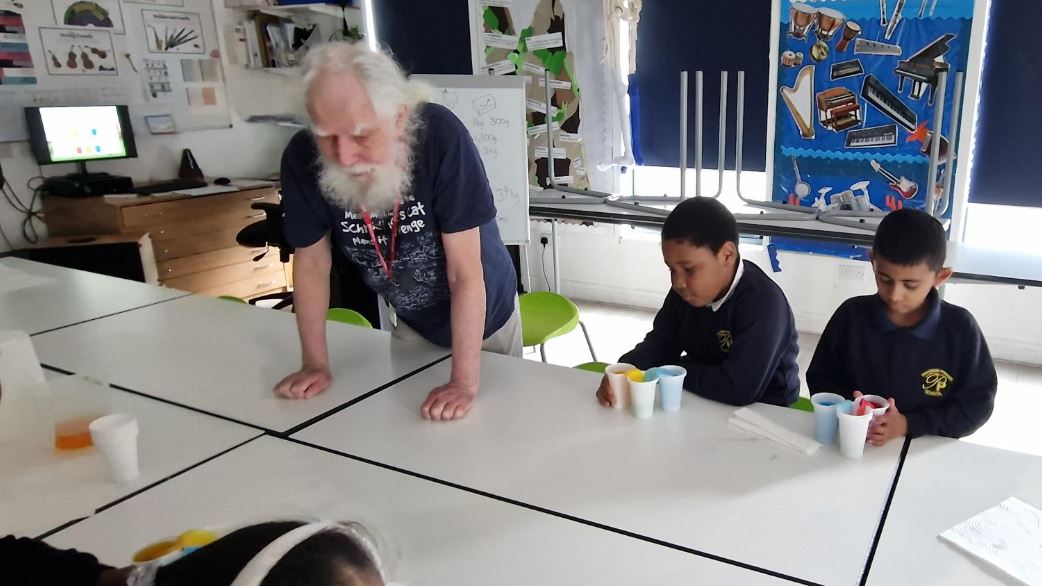 Science Club - Pakeman Primary School